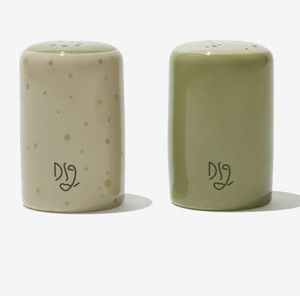 darling spring | Kitchen | Darling Spring Salt And Pepper Shaker Set ...